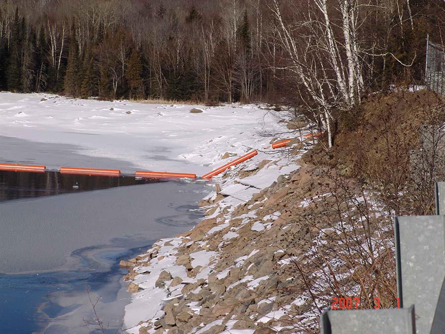 Bark Lake All Season Safety Boom | Geniglace