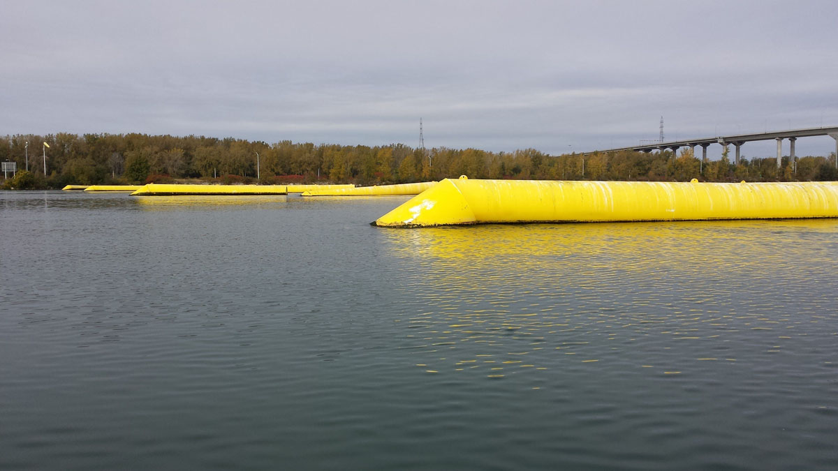 Ice Control Booms at Beauharnois Canal | Geniglace
