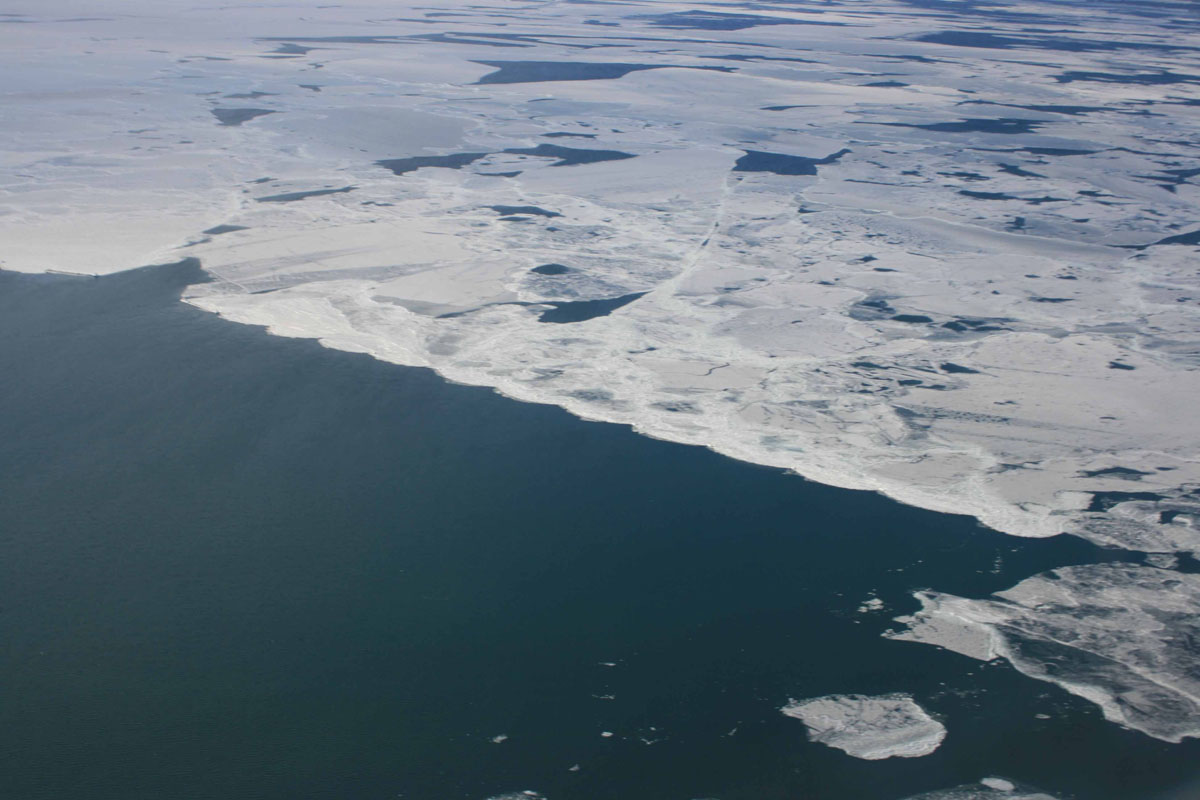 Ice Control Booms at Beauharnois Canal | Geniglace