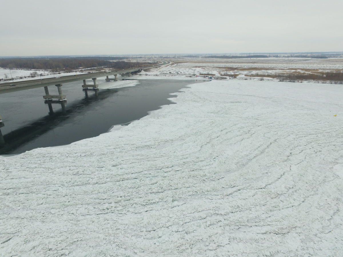 Ice Control Booms at Beauharnois Canal | Geniglace