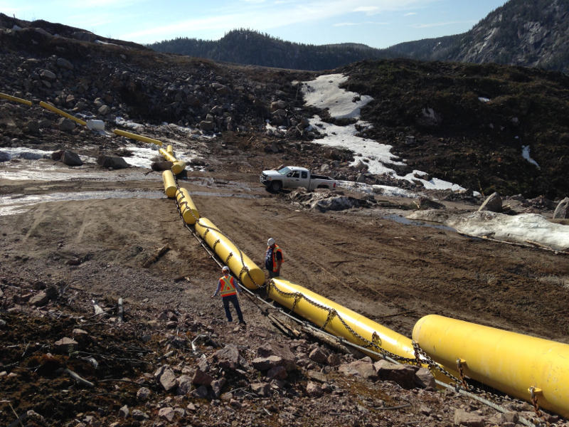 Debris Booms at La Romaine | Geniglace